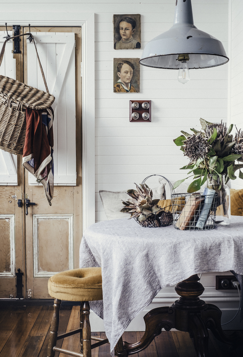 Captains Rest, A Secluded Waterfront Cottage on the Tasmanian Coast