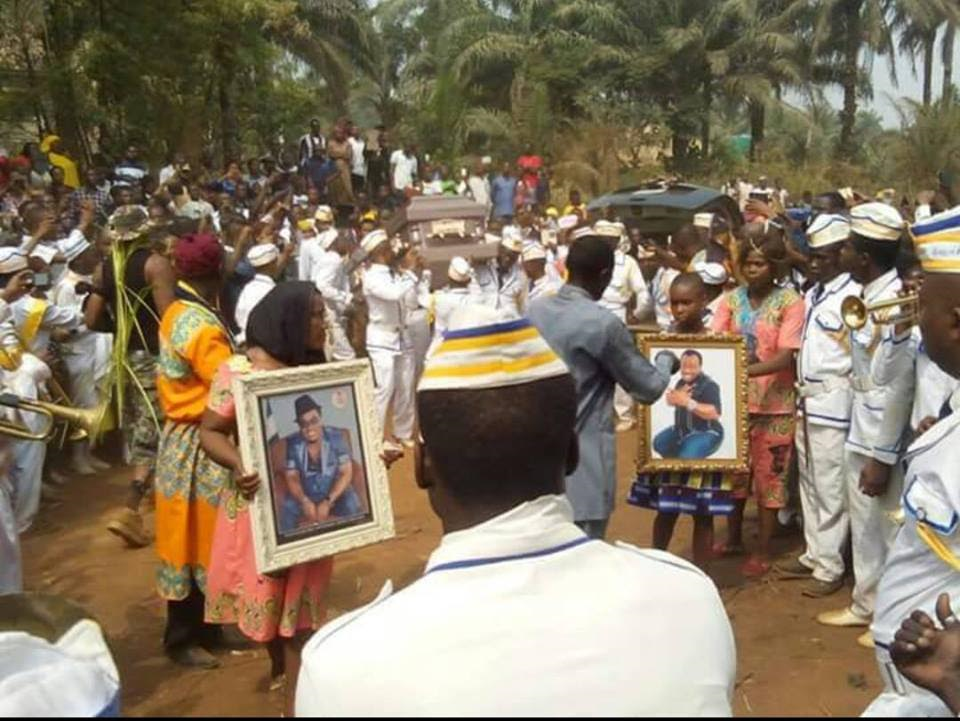 Photos from comedian, Dede-One-Day?s burial