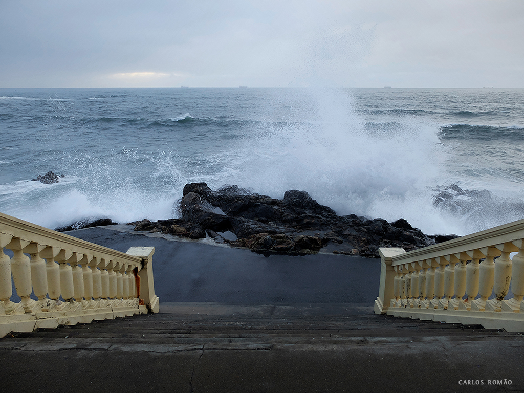 A Cidade Surpreendente: Mar agitado