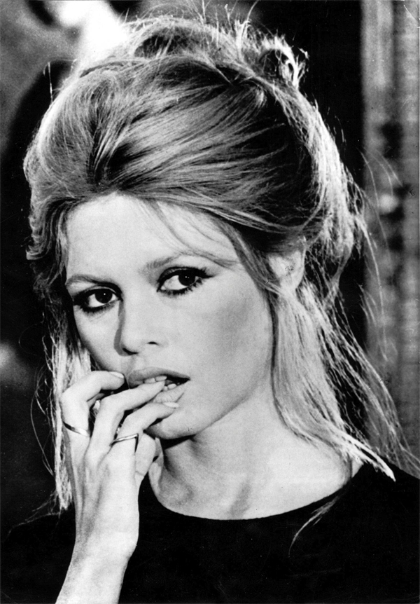 MonaLuna Simone: Brigitte Bardot