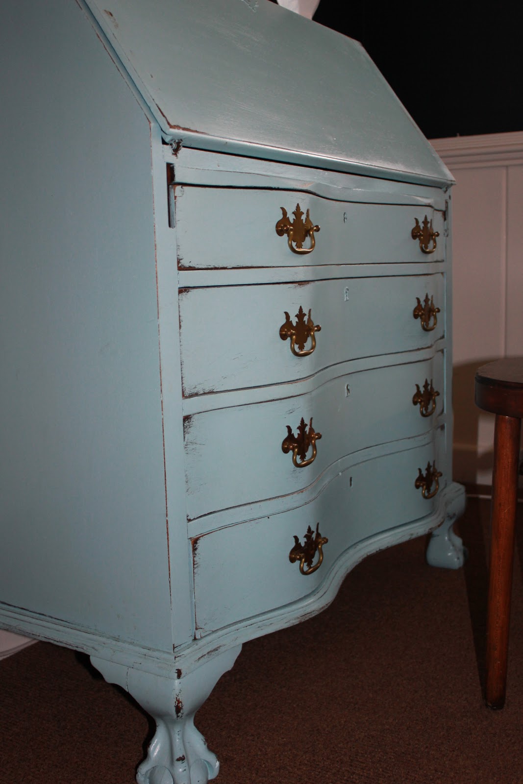 Westhampton DIY: Robin's Egg Blue Painted Desk