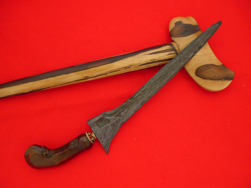 GRIYA SENI & PUSAKA: KERIS KEDIRI DIMAHARKAN