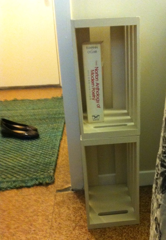 THE SAVVY SHOPPER: DIY Bookcase Using Narrow Wooden Crates