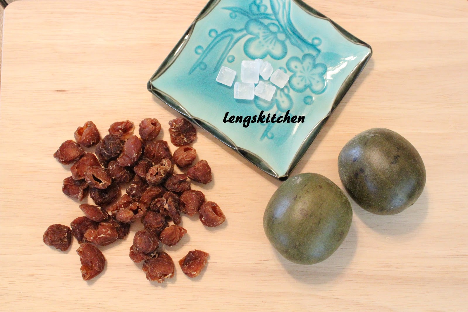 Kitchen Chaos: Luo Han Guo with Longan Drink 罗汉果桂圆茶