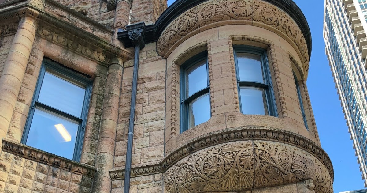 Nomadic Newfies: Peeking Through the Gate of the Cable House