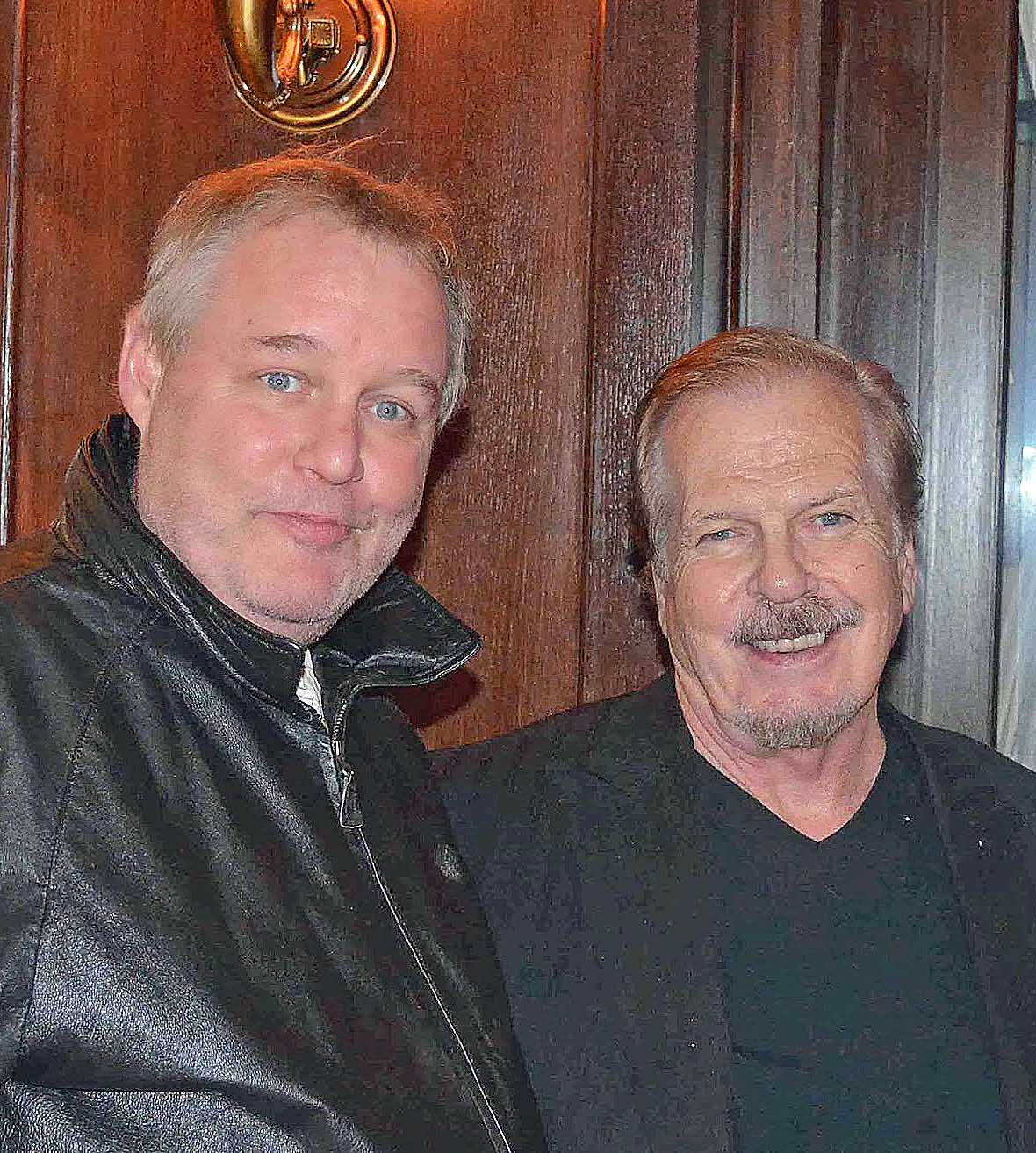 FAMED NATIONAL ENQUIRER'S MIKE WALKER DIES