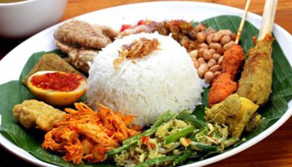 30 Makanan Khas Bali, Kuliner Tradisional dan Modern - Sakerapedia