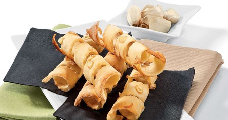 Garlic Crackers "cracker all'aglio" recipe -Taste USA