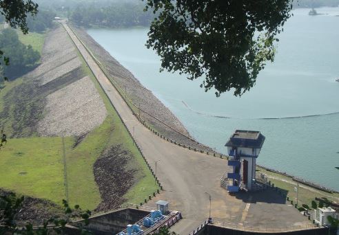 Obyek Wisata Waduk Wadaslintang - Rumah Daun Muda