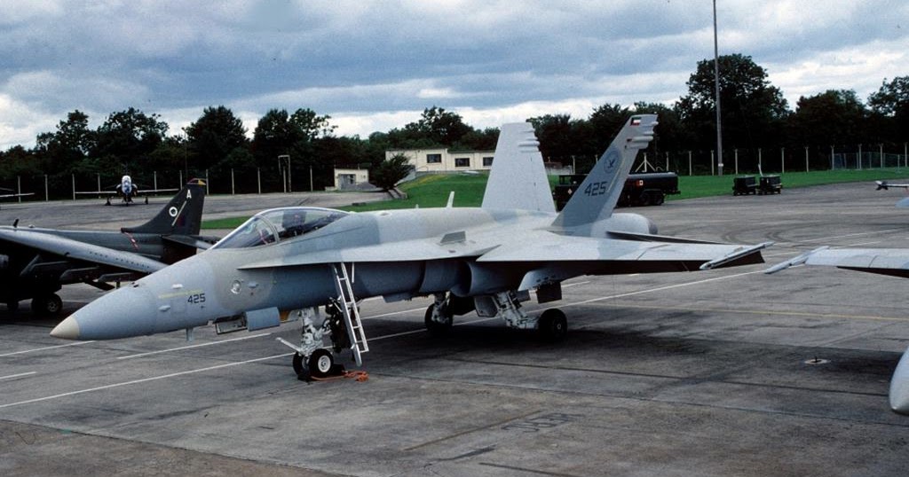 KUWAIT ORDERS SNIPER PODS FOR ITS HORNET AIRCRAFT - Blog Before Flight ...