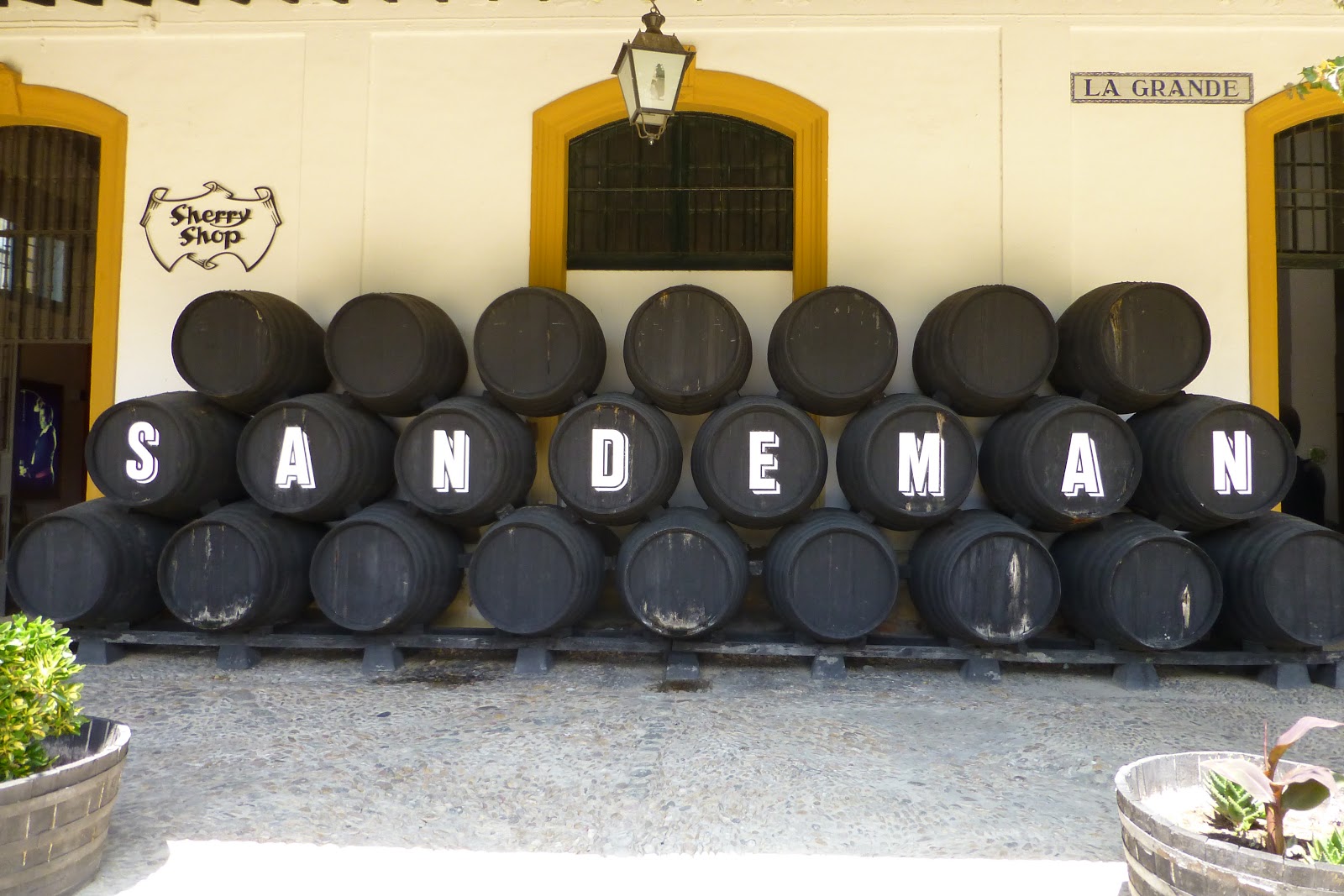Bonnie & Bill's Adventures: Equestrian show and Sandeman Bodega tour
