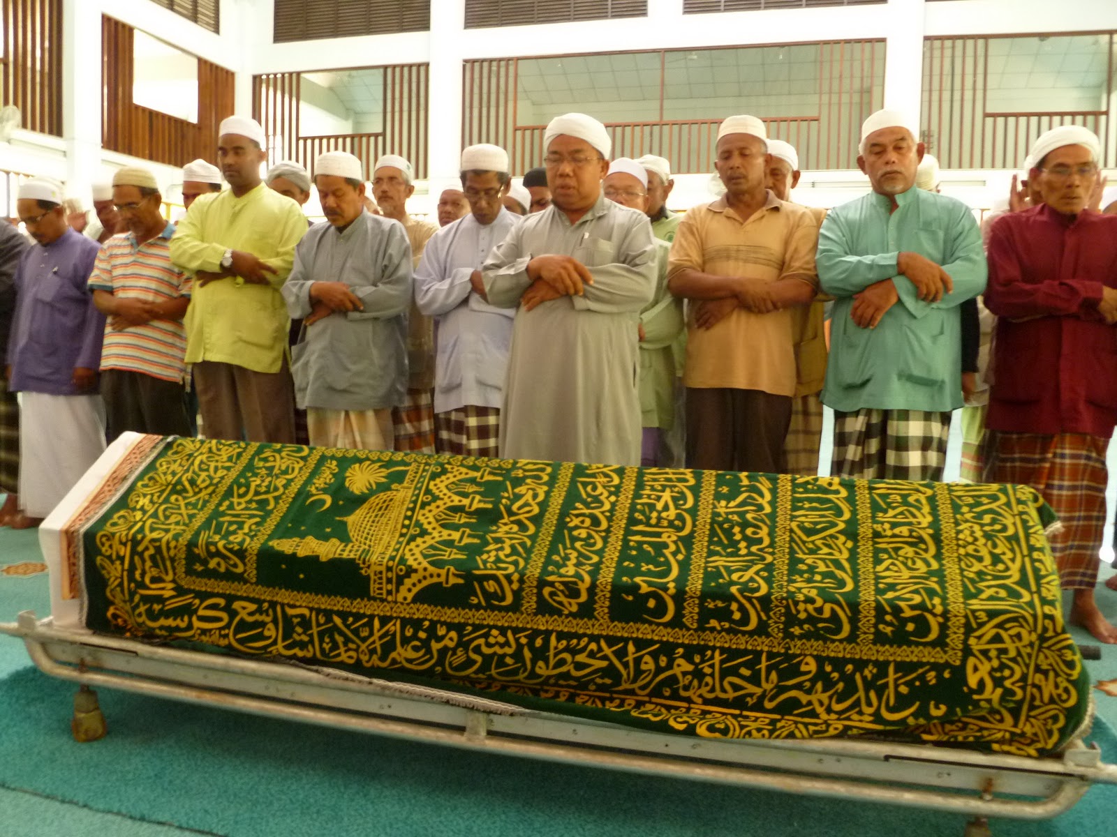 The Islamic Undertaker: Kedudukan Imam Pada Sembahyang Mayat