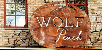 PoP of Joy: Milwaukee Restauranting: Wolf Peach review