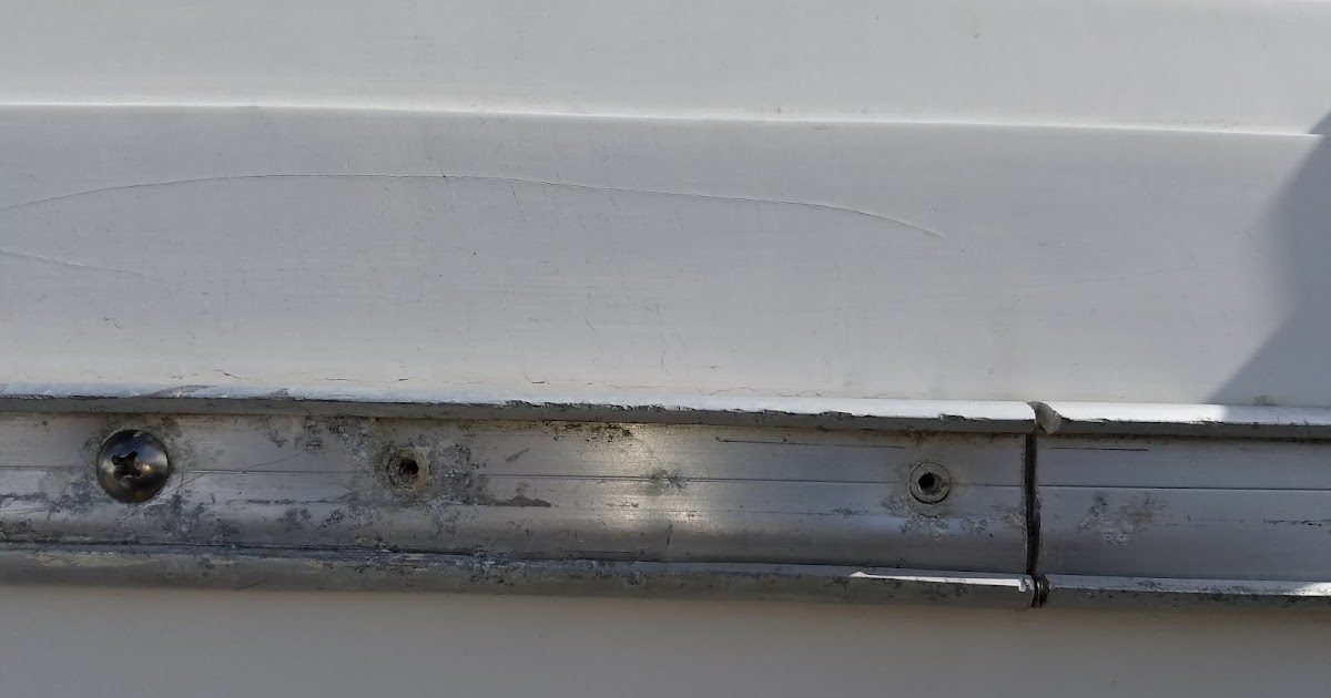 Eximius - from the beginning: Replacing the Rub Rail on C34