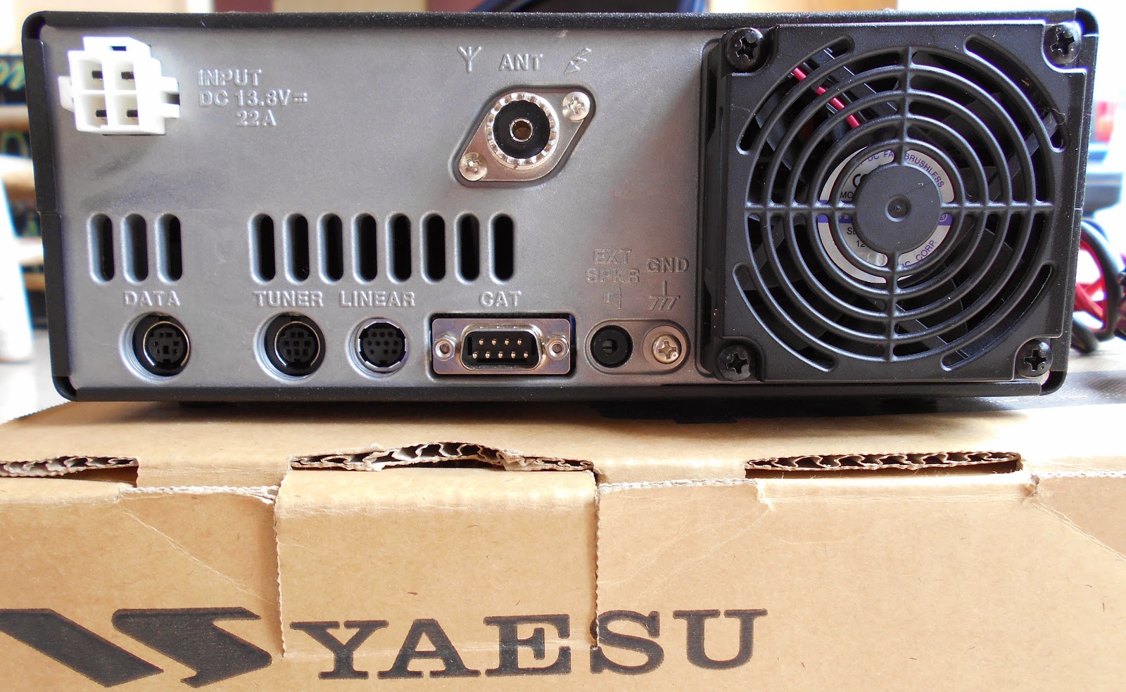 Ham Radio Komunikasi: JUAL RADIO HF YAESU FT450 NEW