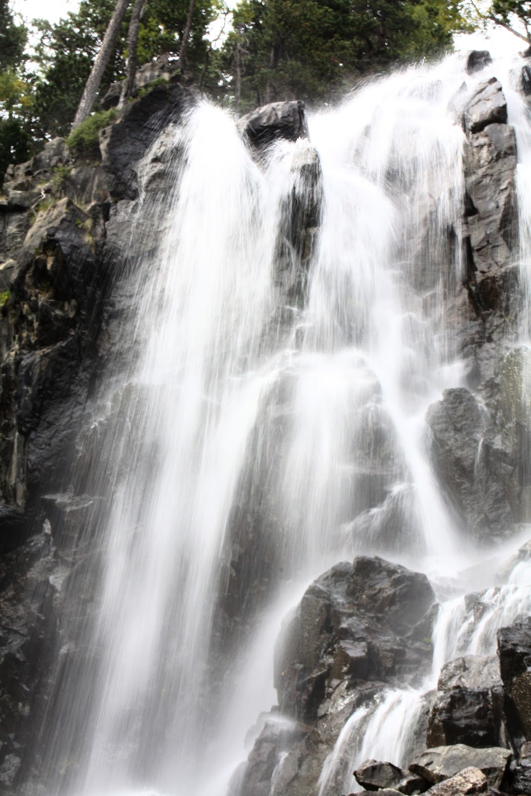 el món d´inuk: cascada de ratera
