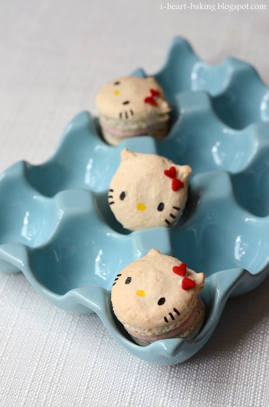 i heart baking!: hello kitty macarons for a wedding dessert table