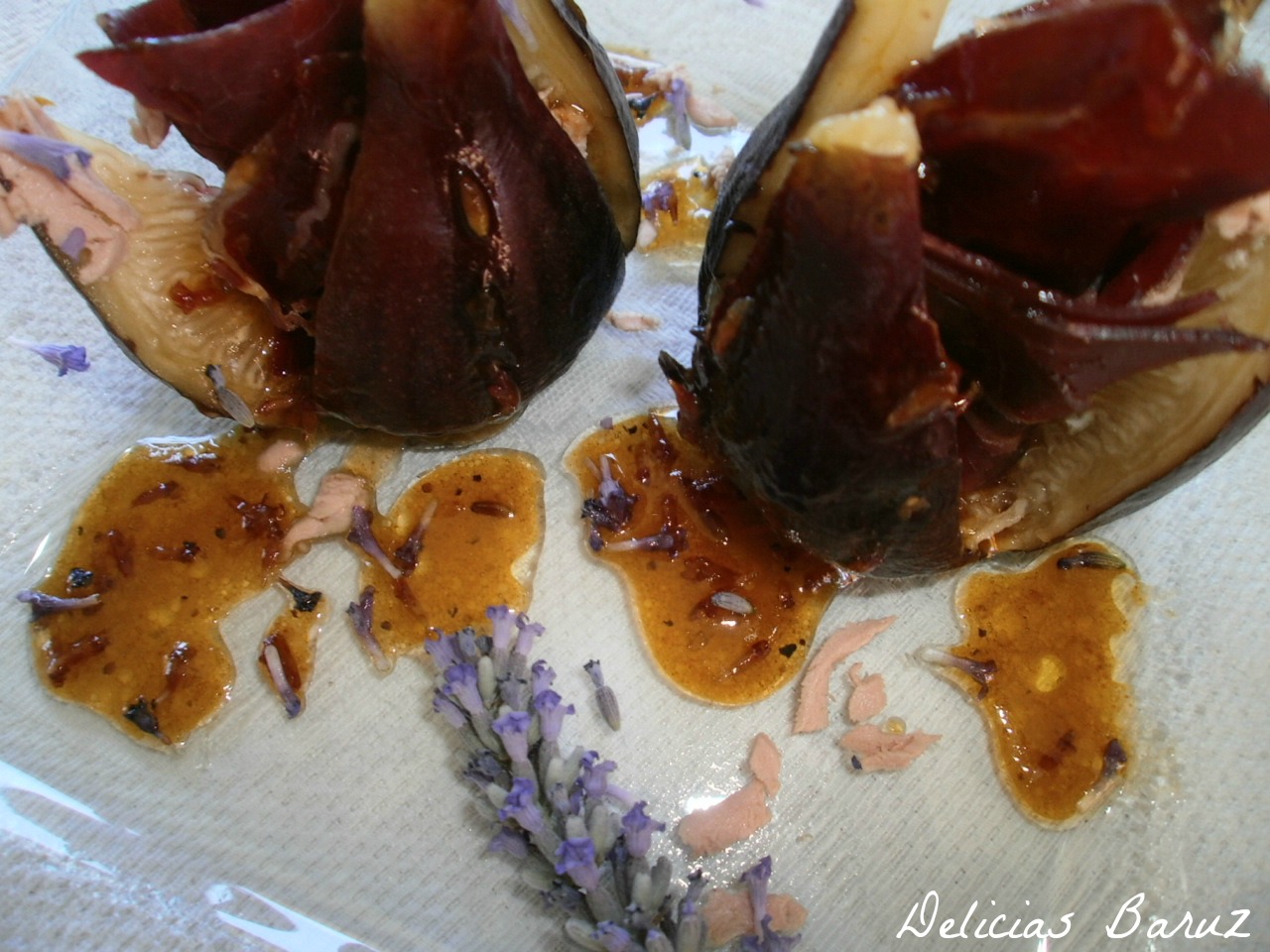 Delicias baruz: BREVAS CON CECINA, VIRUTAS DE FOIE Y VINAGRETA DE ...