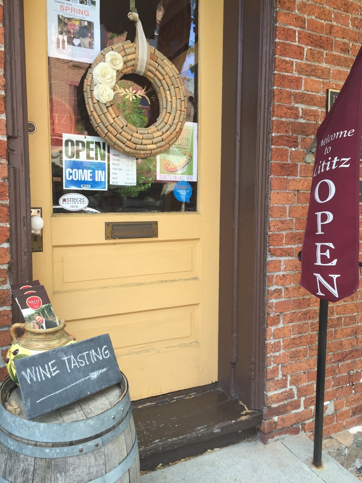 A Zesty Life: LITITZ, PA - A GREAT PLACE TO STROLL AND SHOP