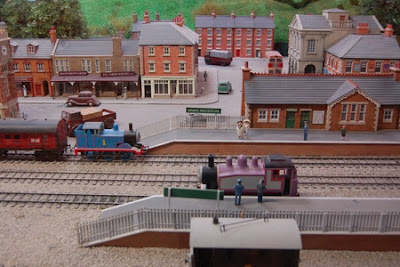 The Thomas Tank Collectables Blog: Nitrogen Reveals Models