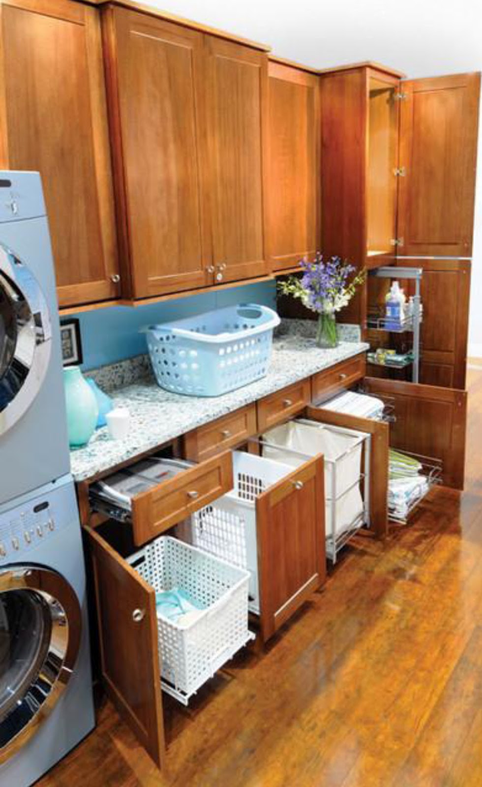 Designer's Touch: 10 Tidy Laundry Rooms