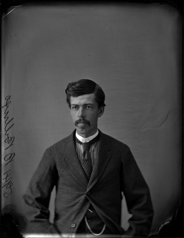 30 Vintage Portraits of Canadian Gentlemen With Mustaches From the ...