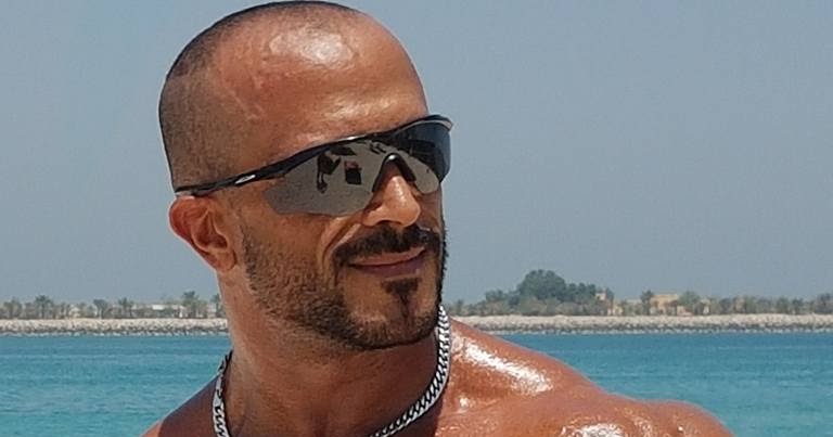 Worldwide Bodybuilders: Unknown beast on the beach