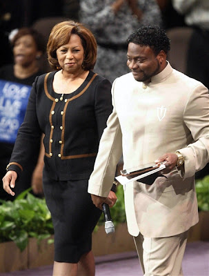 Maybe it's just me...: Bishop Eddie Long's Wife Files for Divorce and ...