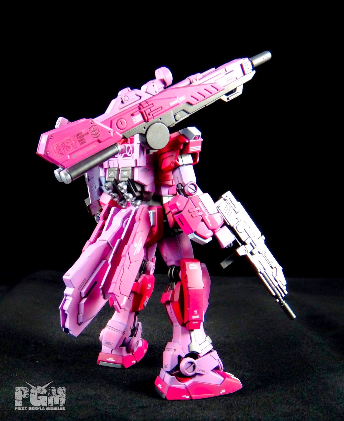 Gundam Family: HGUC 1/144 Full Armor Gundam 7th Pink Panther Painted Build