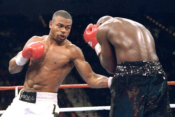 Former WBO super middleweight champion Steve Collins announces he ...