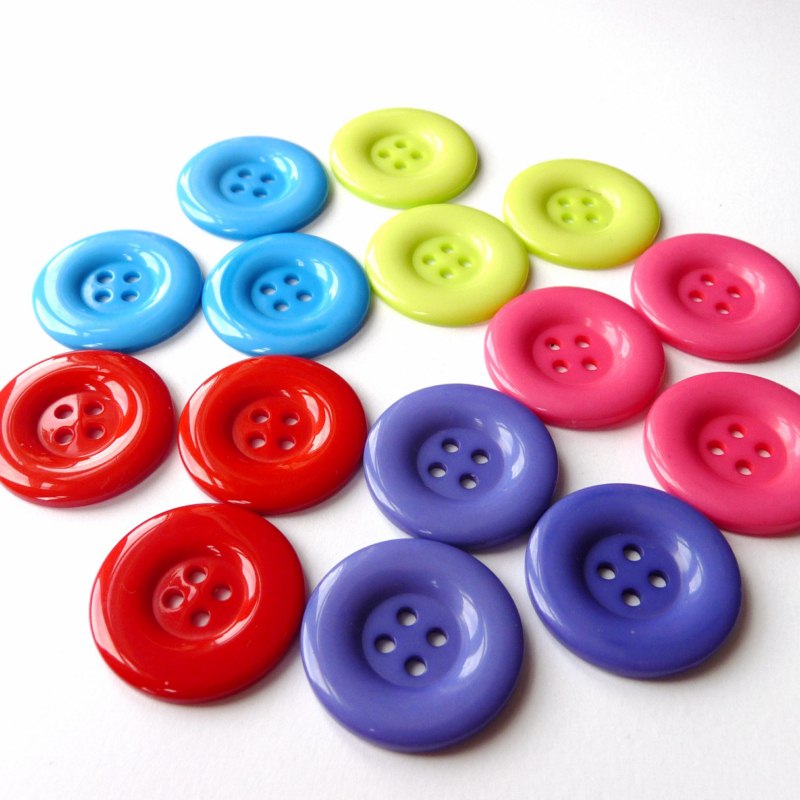 Titchables: New Buttons!