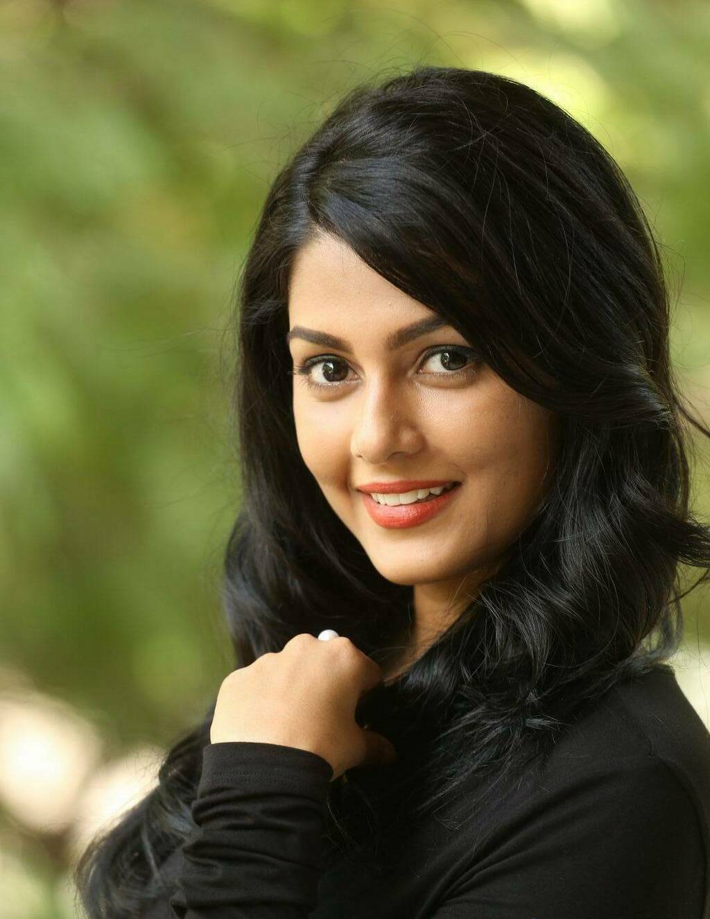 Anisha Ambrose Latest Stills In Black Dress ~ Tollywood Central