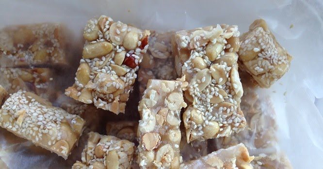 Food Pusher: Chewy Chinese Peanut Sesame Candy