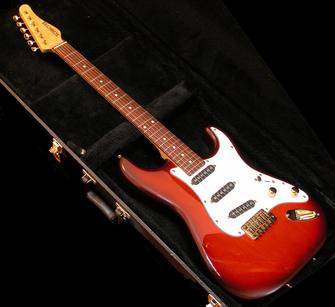 paco couto. guitarras: SCHECTER TRADITIONAL USA CUSTOM SHOP