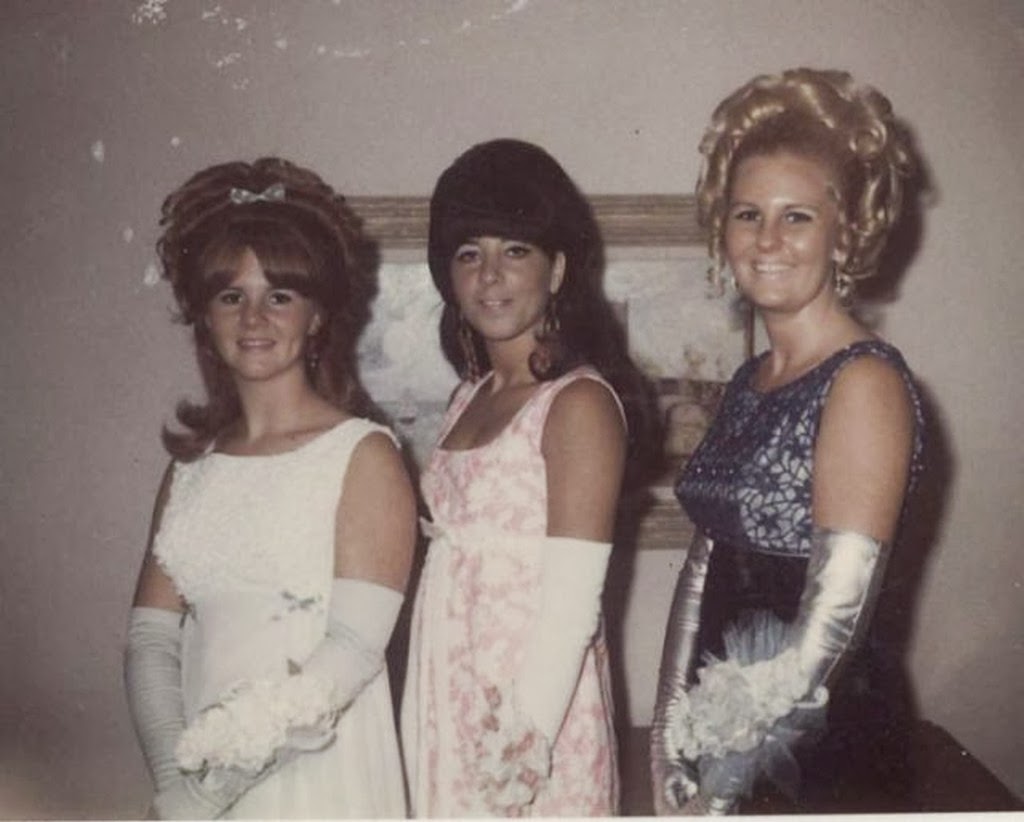 Chuck's Fun Page 2: Old Prom photos - things were different back then