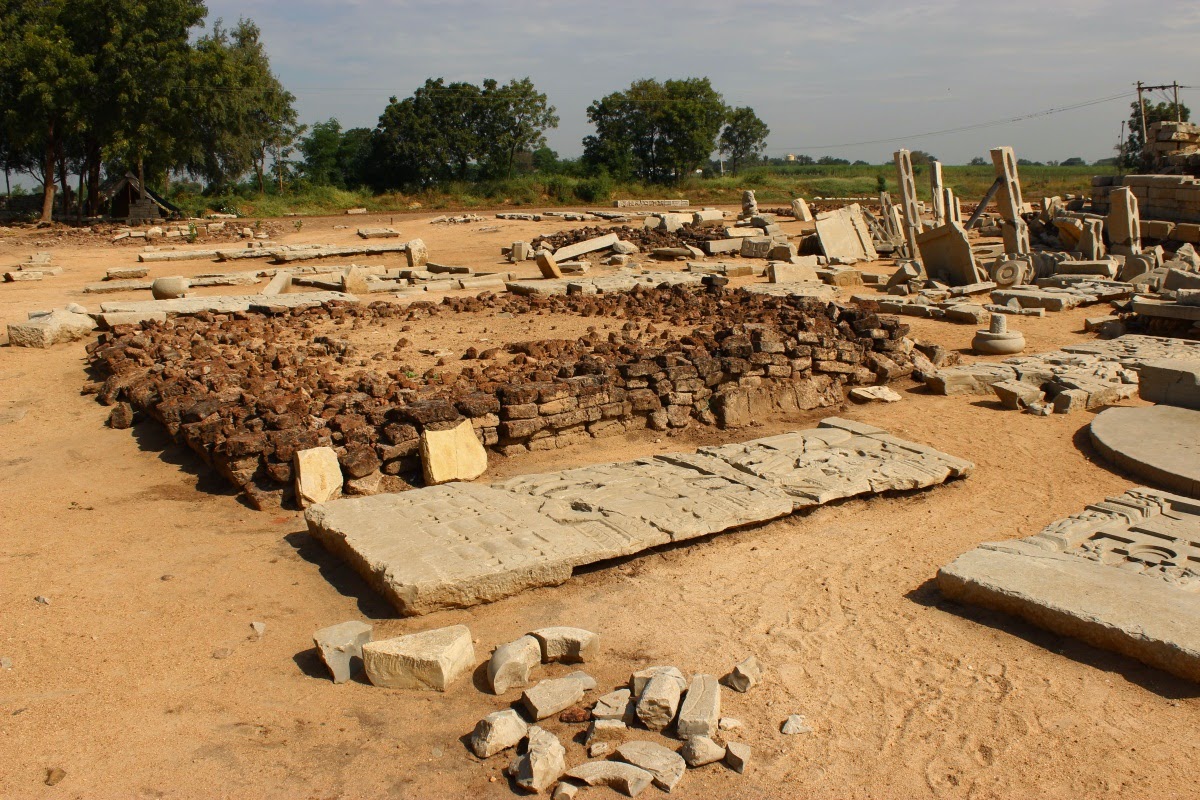 Journeys across Karnataka: Ruins of a Stupa, Kanaganahalli-Sannati