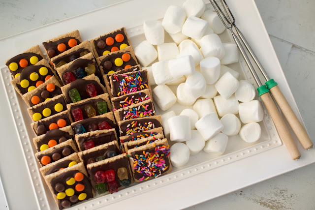 Domestic Fashionista: Backyard Pre-Chocolated Smores