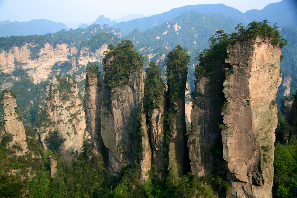 Kabar Dunia: Menengok Keindahan Gunung Avatar Zhangjiajie, China