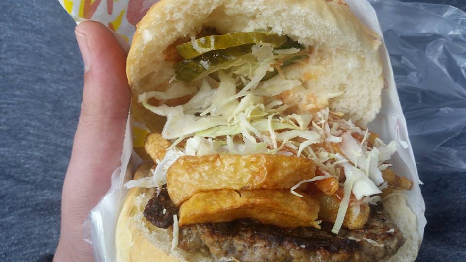 Pljeskavica / Plescavita - Fresh Fast Food | Mancare Gustoasa in Severin