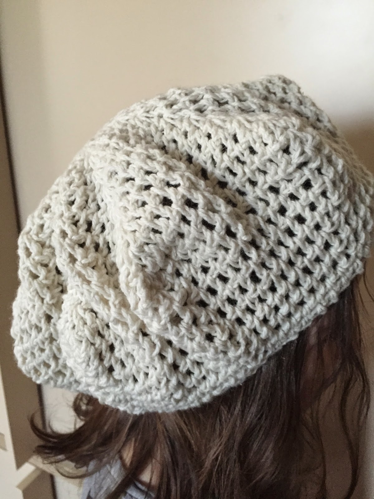 Happy Woman: Spring crocheted bonnet