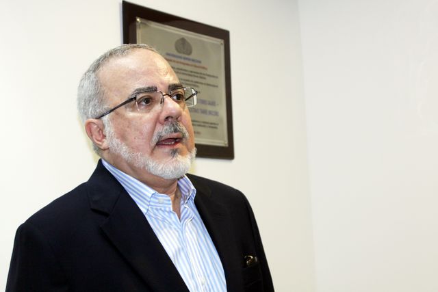 POLITICOM 1 Política y gobernanza: Venezuela, socialismo y militares ...