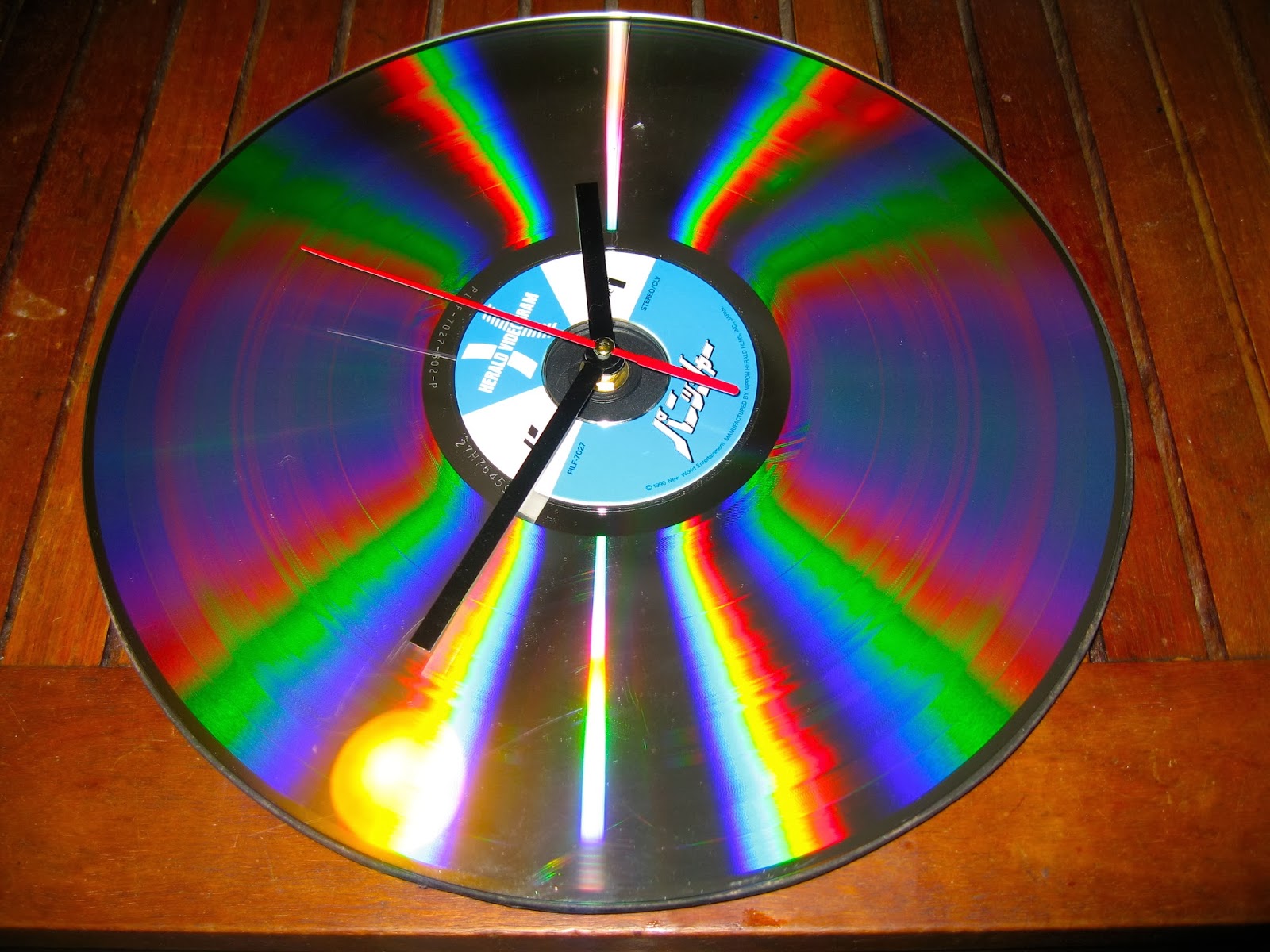 The Active Scrawler: Laser disc clock