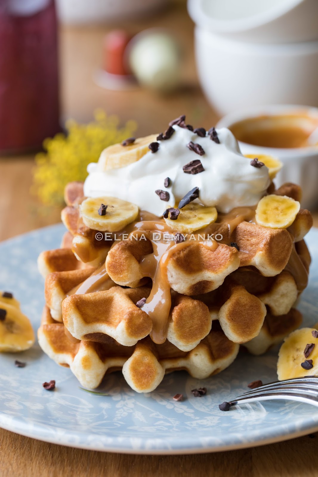 Elena Demyanko: Вафли "Баноффи пай" / Banoffee Pie Buttermilk Waffles