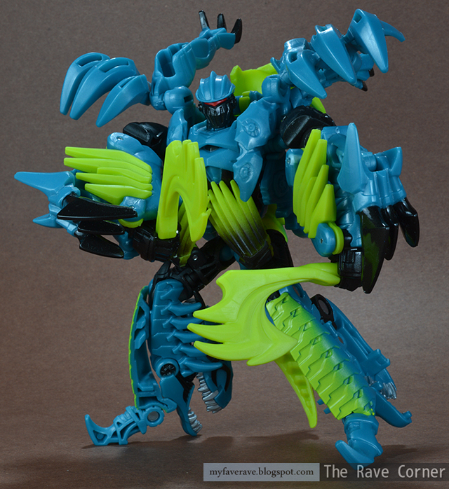 The Rave Corner: Transformers AOE Deluxe Slash Review