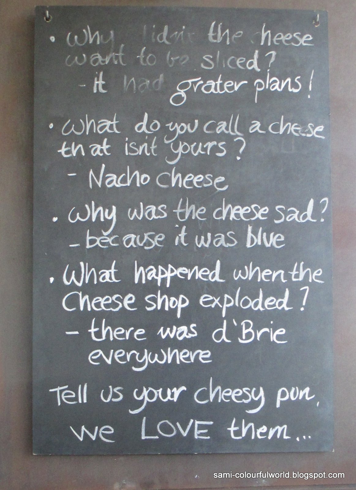 COLOURFULWORLD: Signs - Say cheese!