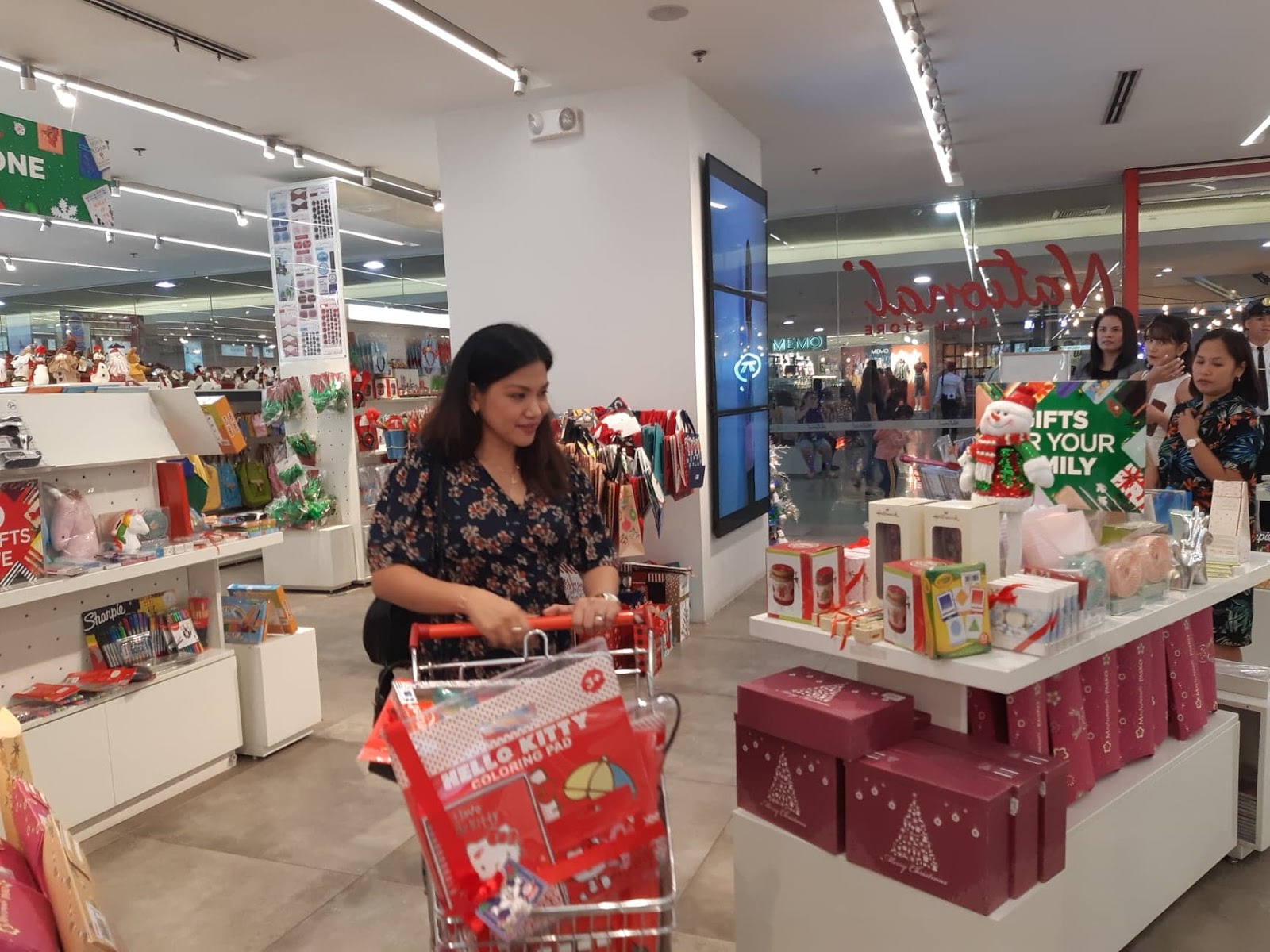 Shopping For Meaningful Gifts At National Book Store - Mommy Practicality