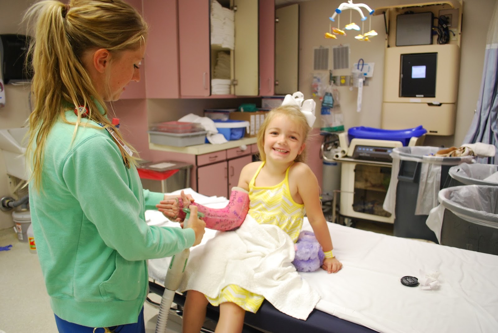 {My Two Girls}: Presley's First Broken Bone