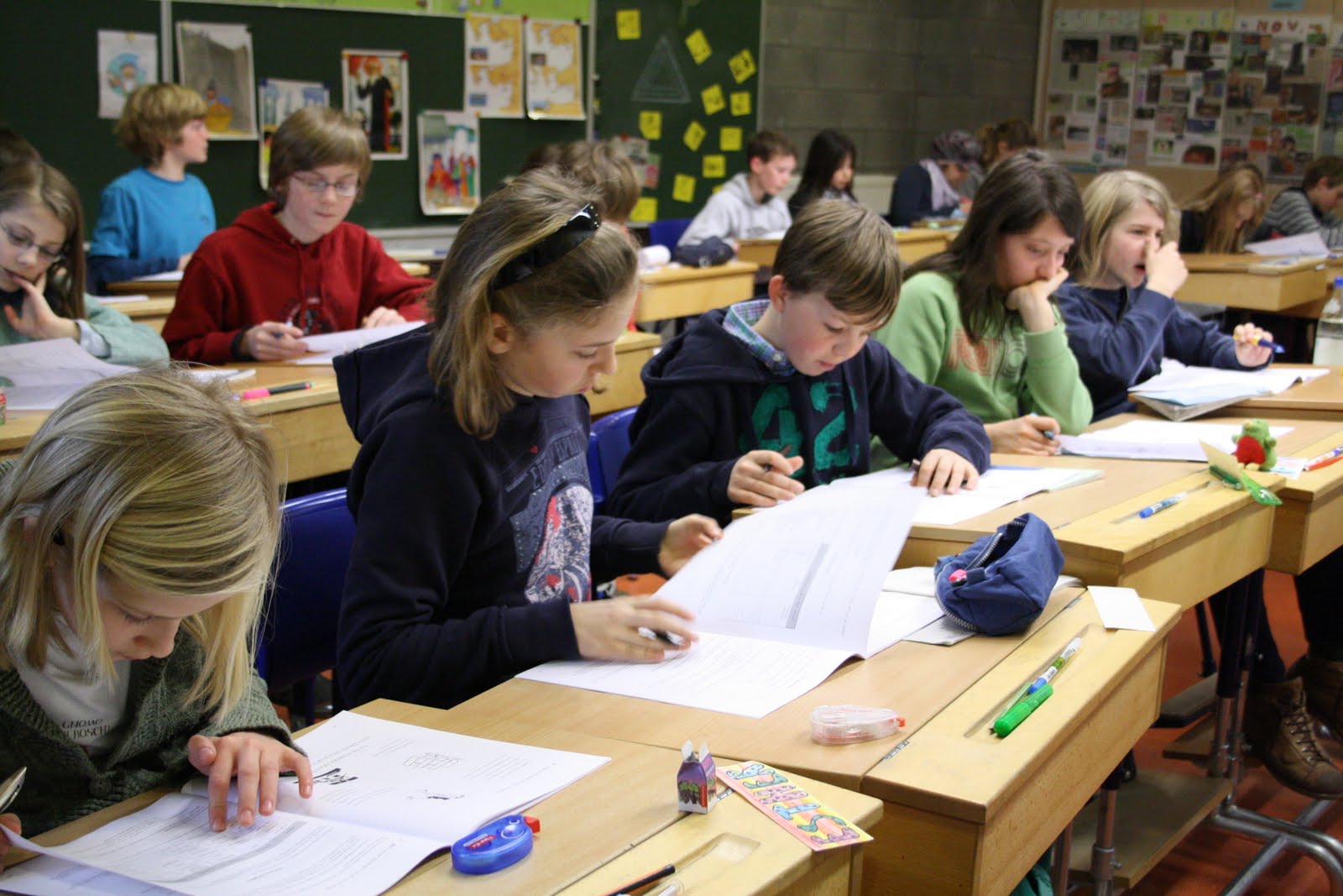 Zesde klas Sint Paulus, Smidsestraat! Welkom!: Leren over het secundair ...