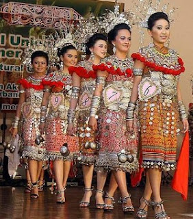 Kumang Saribas..and this is my story...: Ngepan Kumang Iban