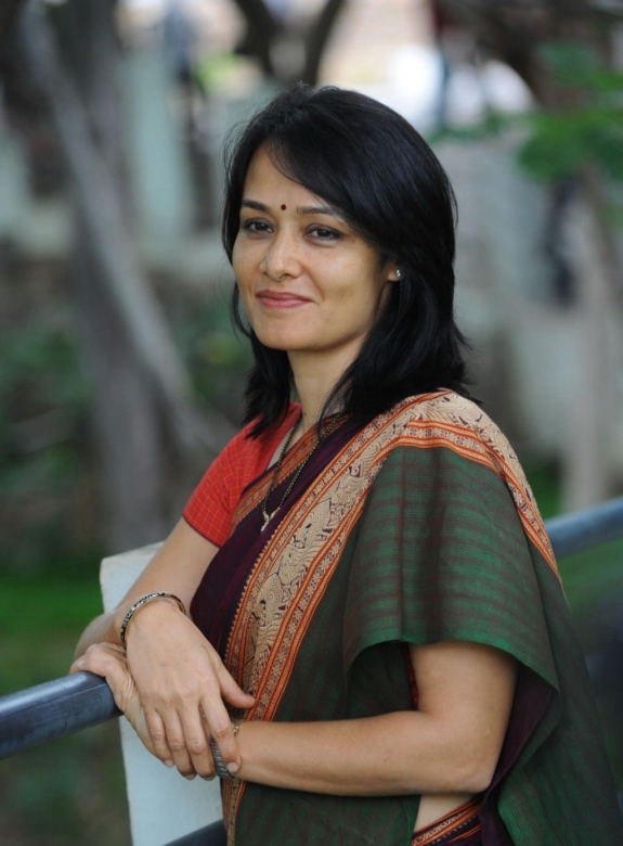 Akkineni Amala latest saree stills ~ world actress photos,Bollywood ...